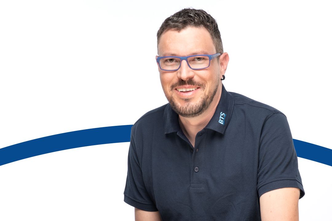 Ein Team, verschiedene Regionen, ein Ziel - trocken bauen und entspannt ...